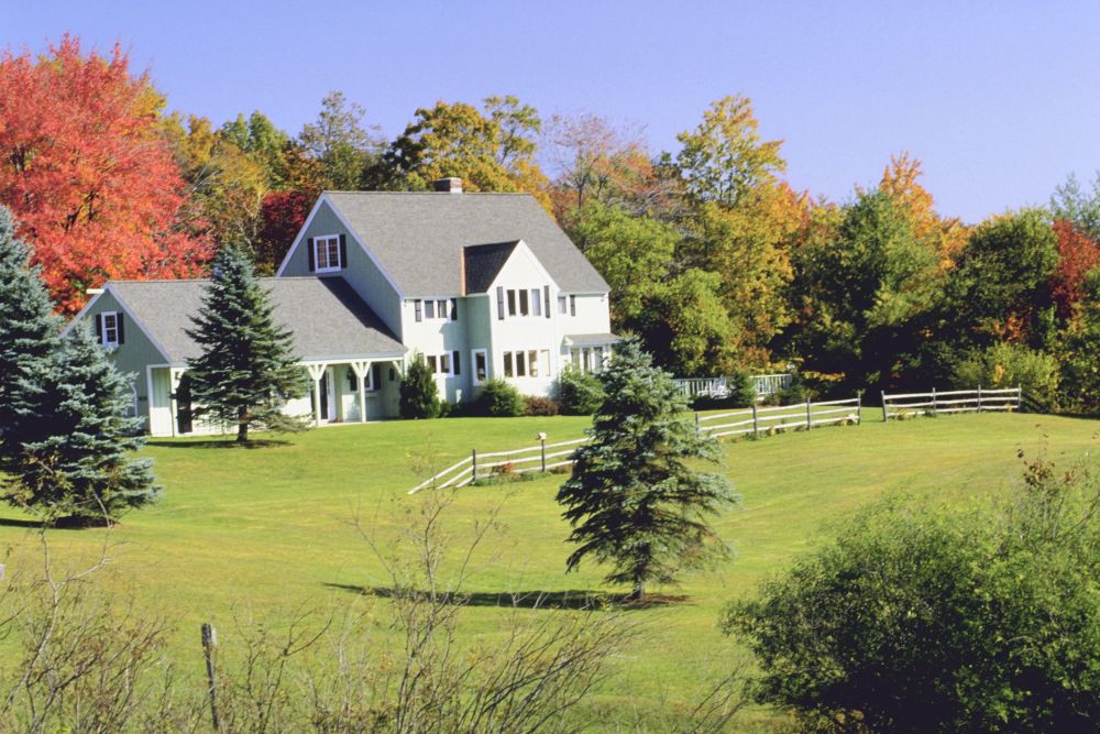 Farm Houses for Sale: Living the Country Life - Ubuntu Manual