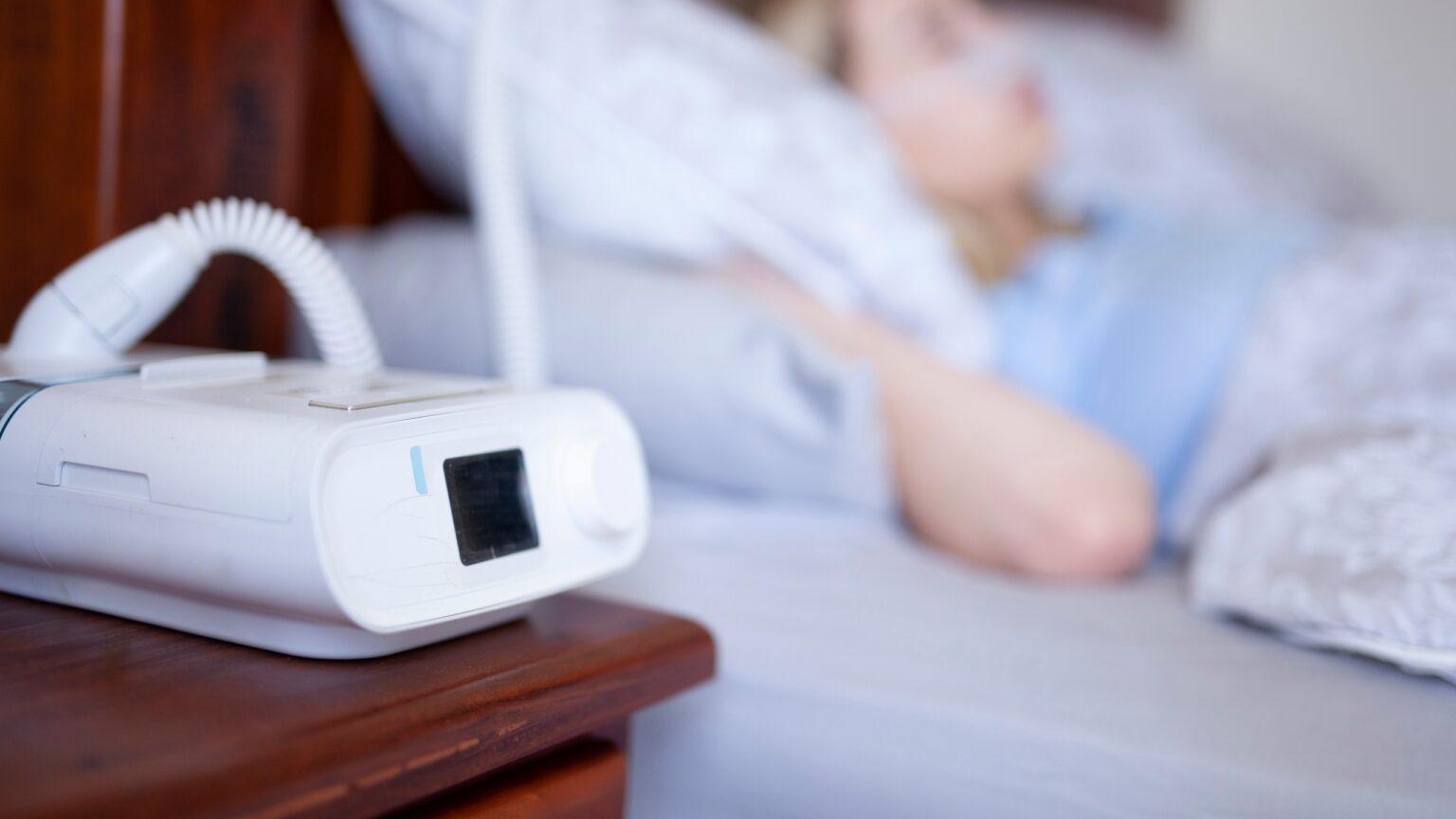 Use Portable CPAP Machines to Manage Sleep Apnea - Benefits of Portable ...